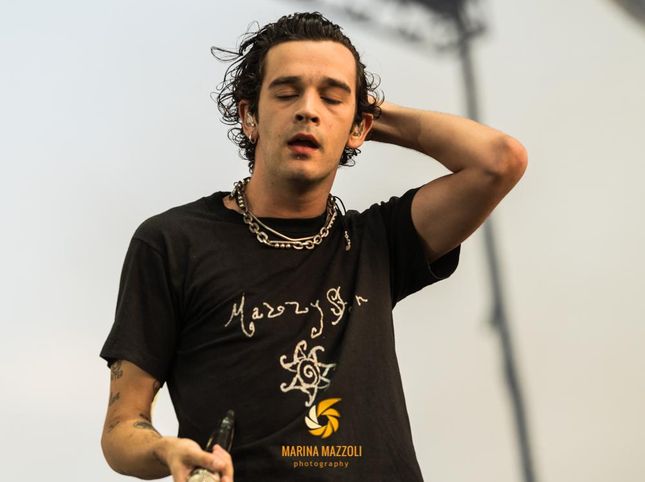 √ Matty Healy, alla ricerca di una via tra il pop e Bon Iver - Rockol