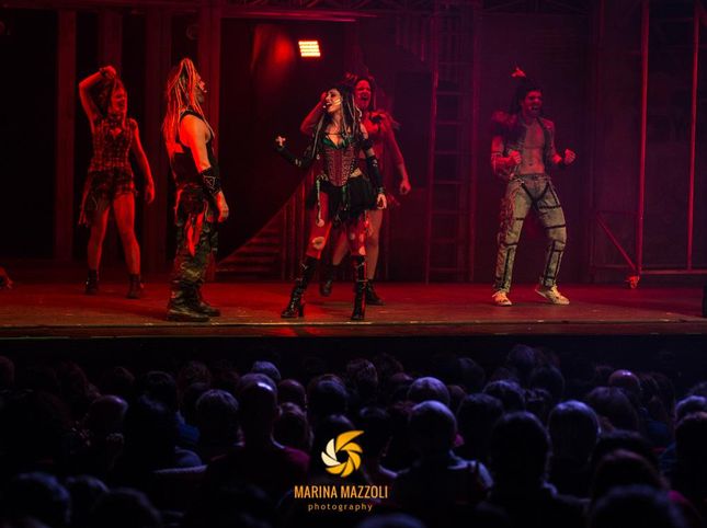 √ Freddie Mercury e la sua 'identità segreta': la storia di Larry Lurex ...