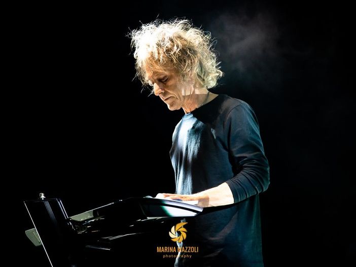 √ Addio a Perry Bamonte dei Cure - Rockol