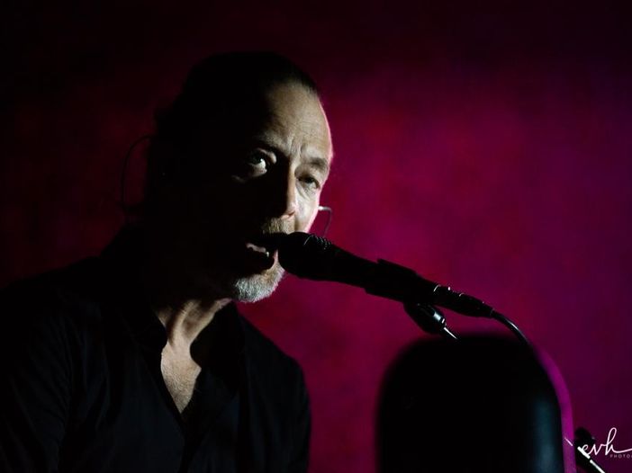 √ Thom Yorke ha suonato dal vivo una nuova canzone, "Space walk" - Rockol