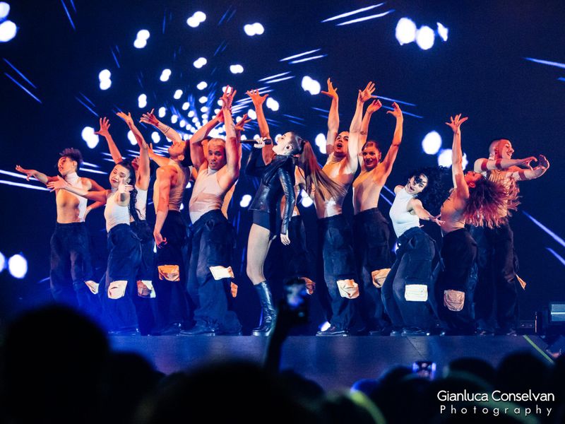√ 24 aprile 2024 - Kioene Arena - Padova - Annalisa in concerto - Foto ...