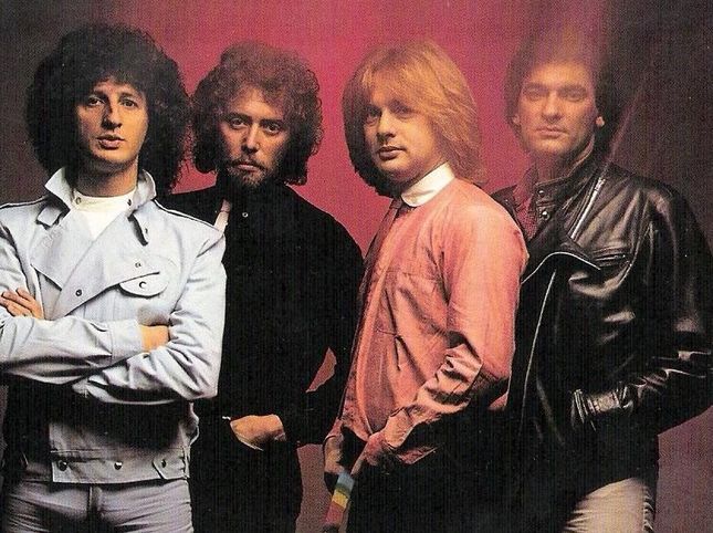 √ Continuano le polemiche tra i New Trolls: D'Adamo scrive a Ricky ...