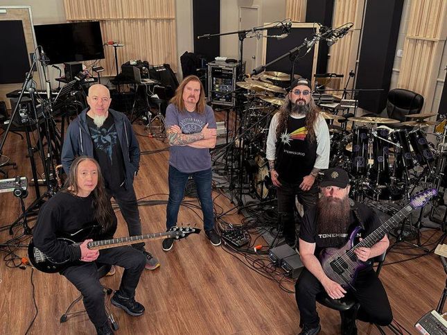 √ I Dream Theater in concerto con Mike Portnoy dopo 14 anni - Rockol