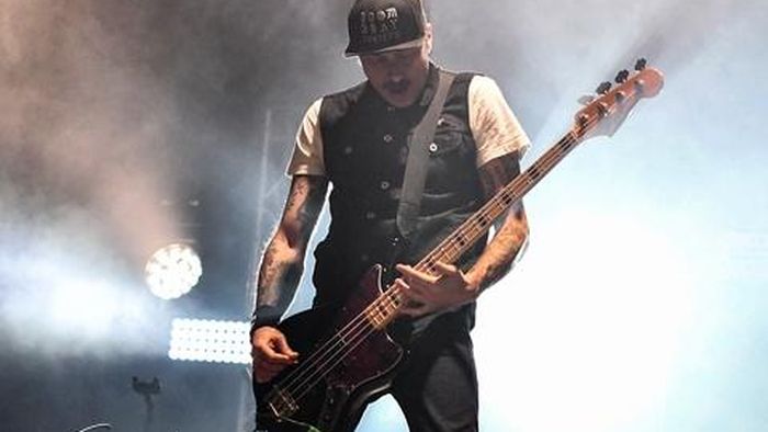 √ Linea 77 - Rockol