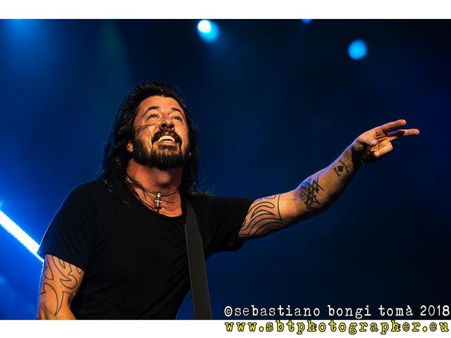 √ Foo Fighters: la prima volta in concerto di "Asking for a friend ...