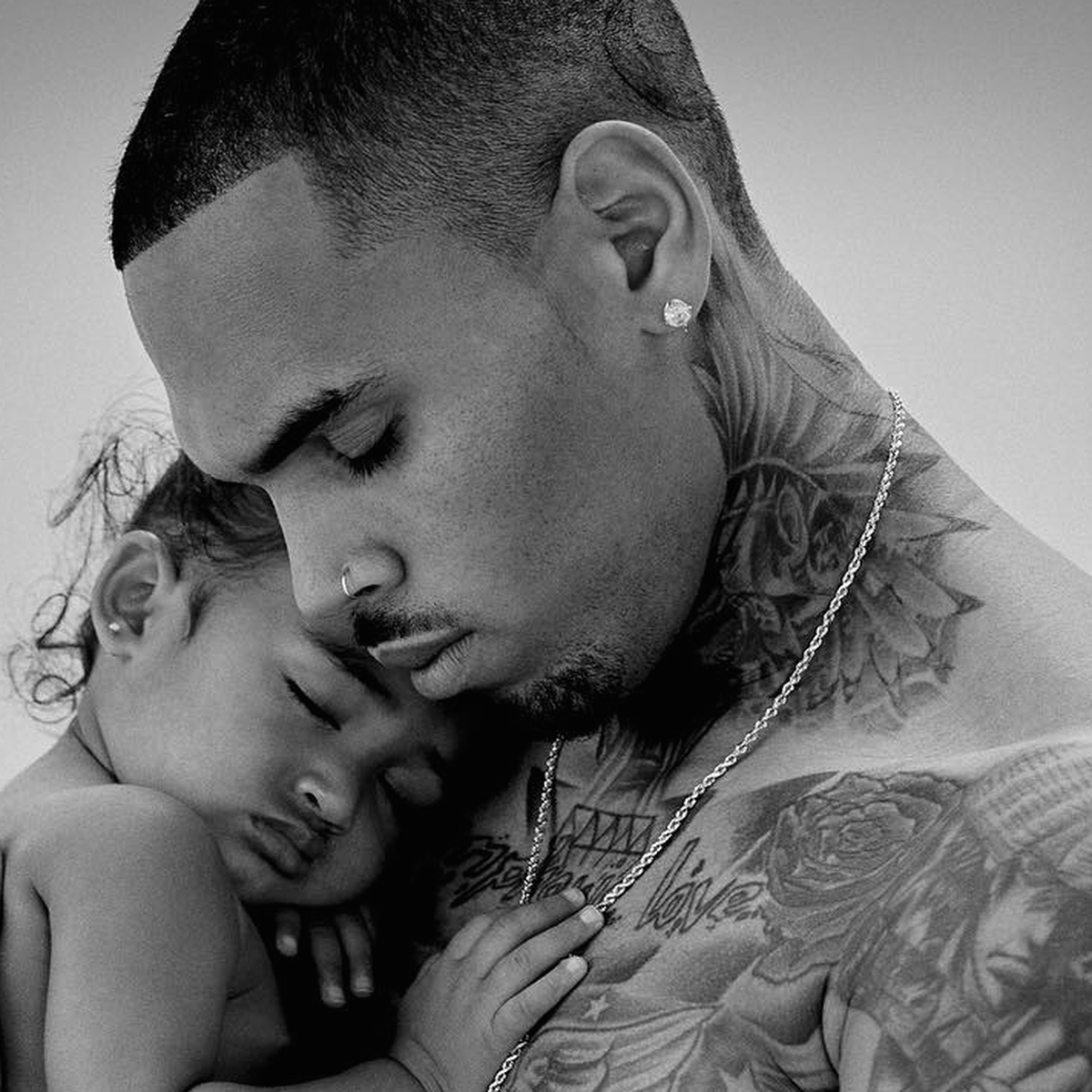 Chris Brown Fidanzata Karrueche Tran ROMANCE ALERT! Chris Brown