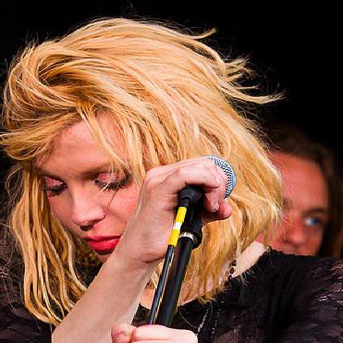 Courtney Love Figli Dell'anarchia Courtney Love On LA Set Of Sons Of