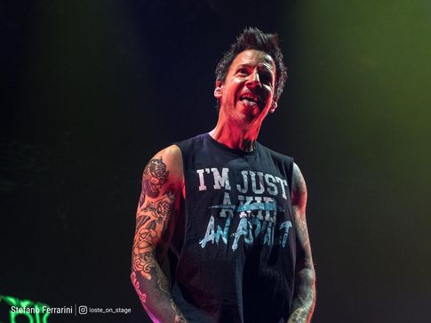 √ Un concerto italiano per i Simple Plan - Rockol