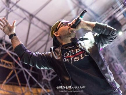 √ Eva Poles - Rockol