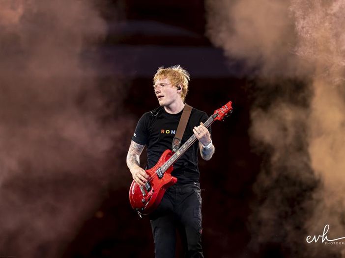 √ Ed Sheeran, un supergruppo al “Jimmy Kimmel Live” - Rockol