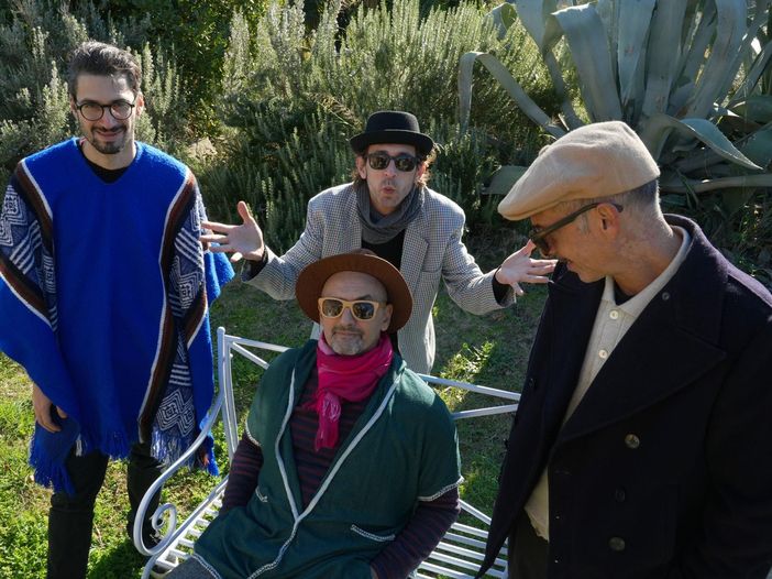 √ Interiorama: esce il singolo "San Isidro", poi il tour - Rockol